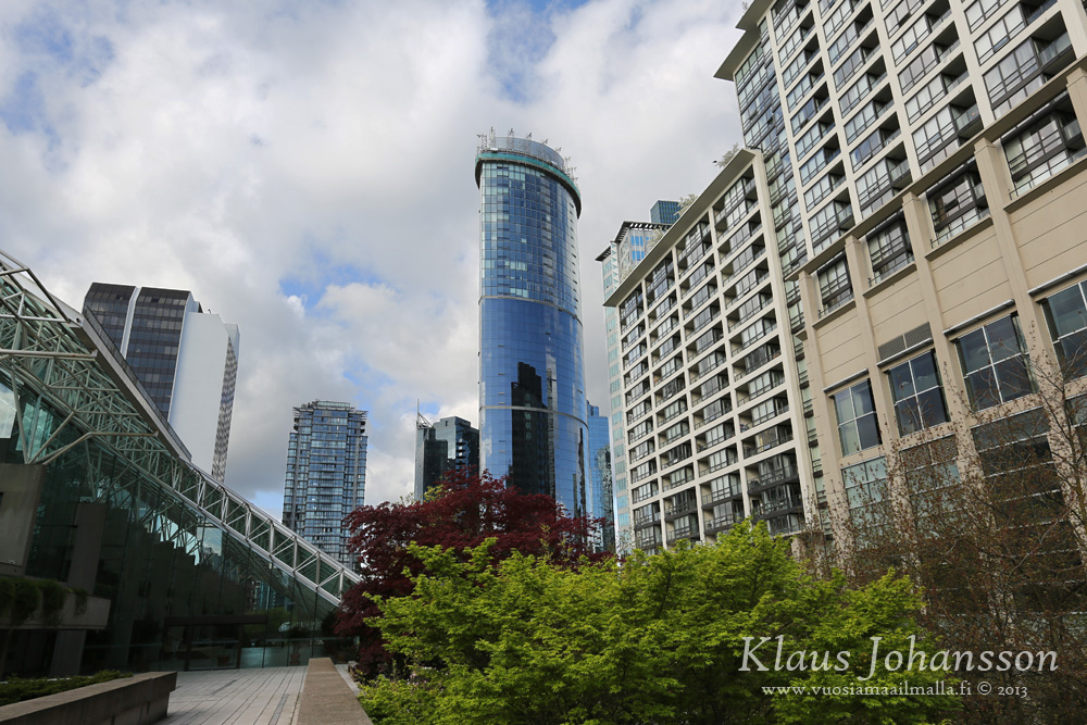 One Wall Centre | 149.8m | 48fl | Completed - Page 2 - SkyscraperPage Forum